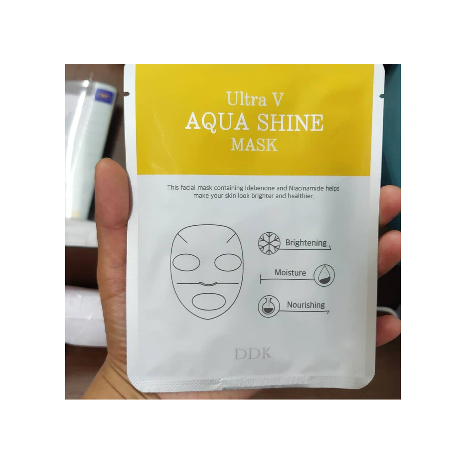 Buy Ultra V Aqua Shine Sheet Mask - Cureka